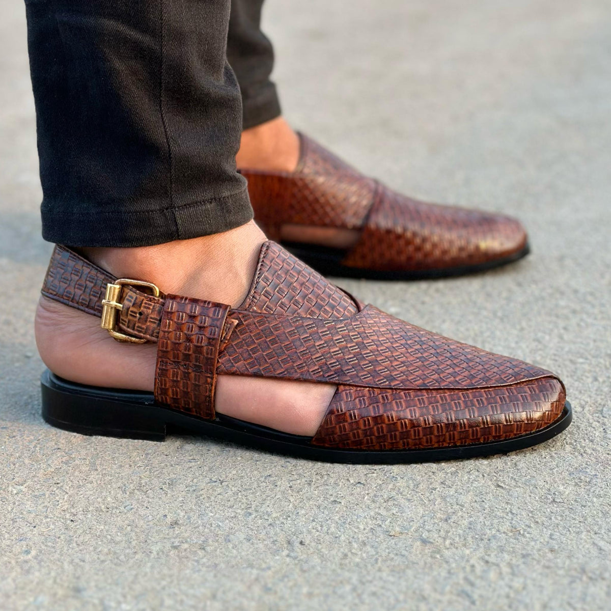 THE JERGI BROWN - 2584 – Degora